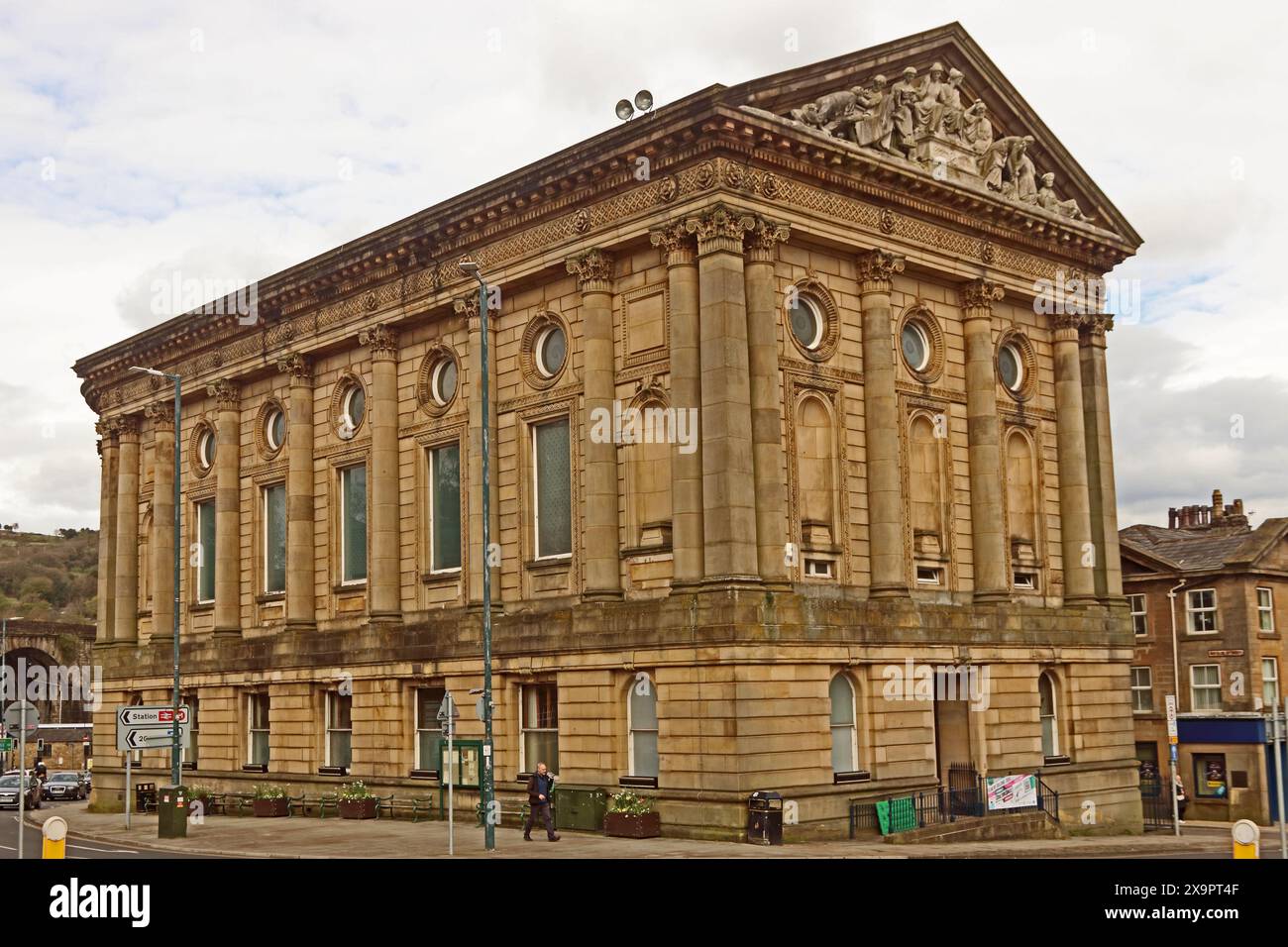 Todmorden town hi-res stock photography and images - Alamy