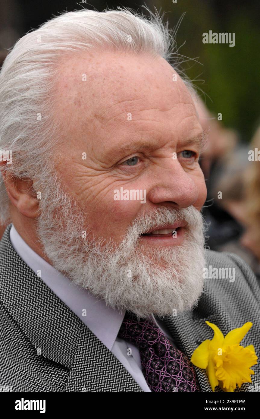 Actor and movie star , Welsh born, Sir Anthony Hopkins unveils a statue ...