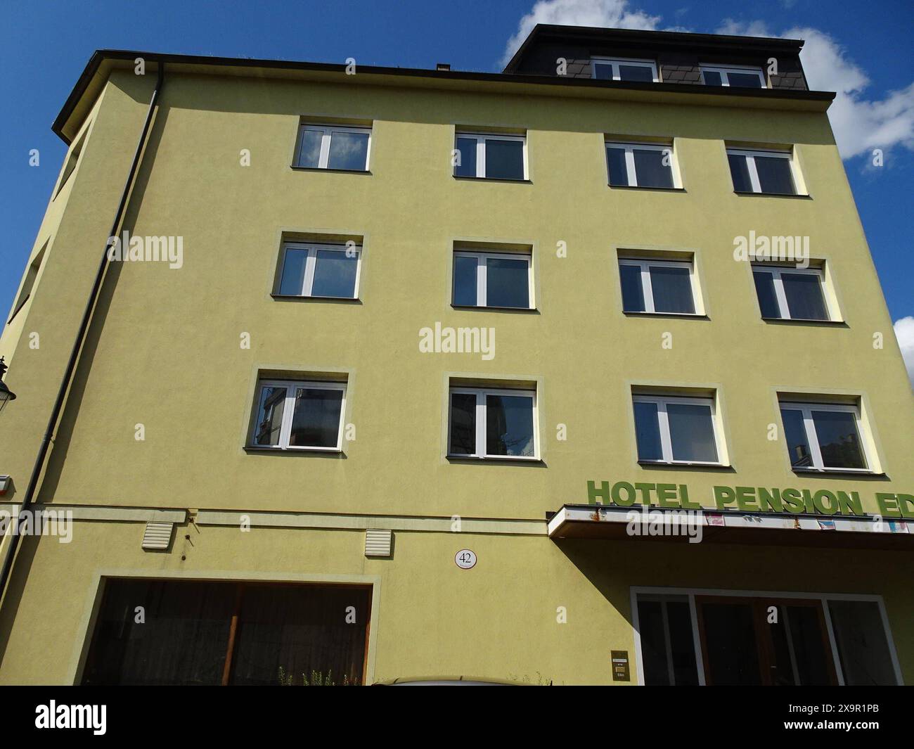 Hotel Ruine, Penion Eden, Baden bei Wien, 2024, Manfred Siebinger ...