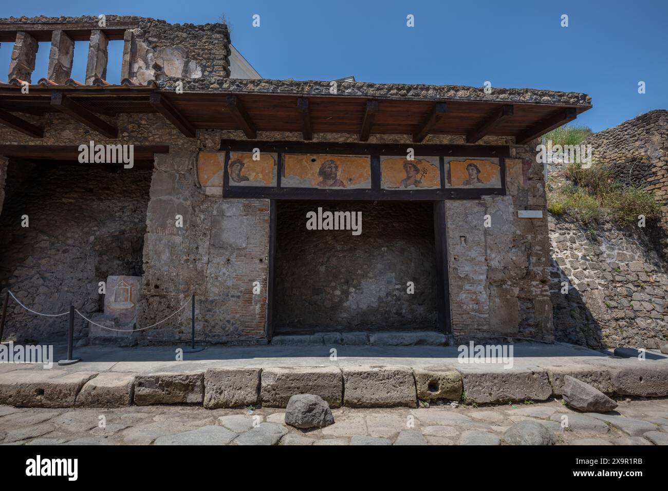 Shop at Archeological park at Pompeii near the Vesuvius Stock Photo - Alamy