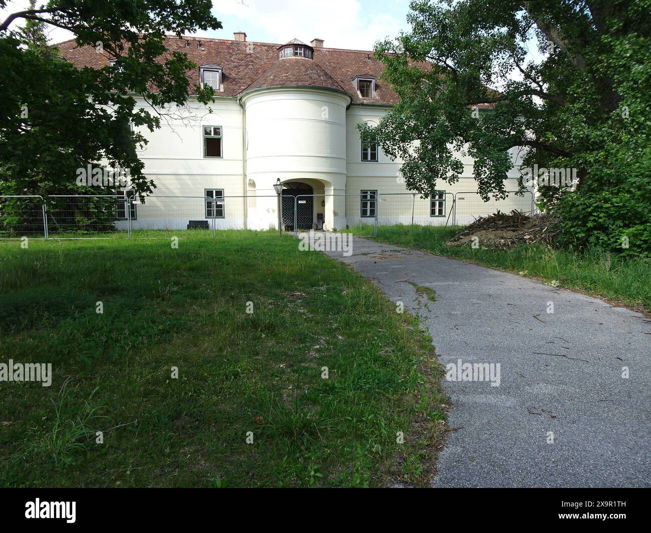 Grand Hotel Sauerhof, Ruine, Baden bei Wien, 2024, Manfred Siebinger ...