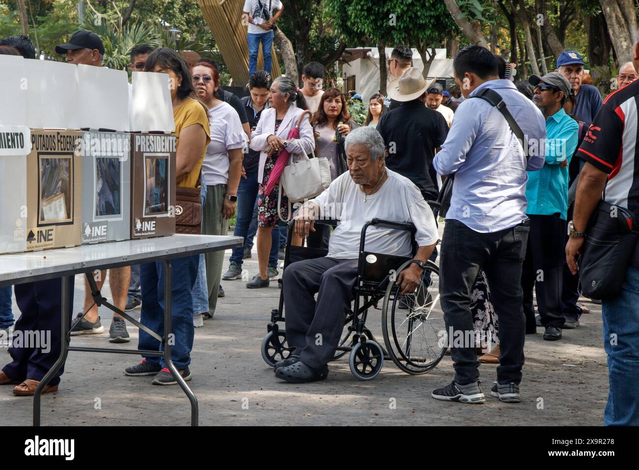 Chilpancingo, Guerrero, Mexico. 2nd June, 2024. The state police guard ...