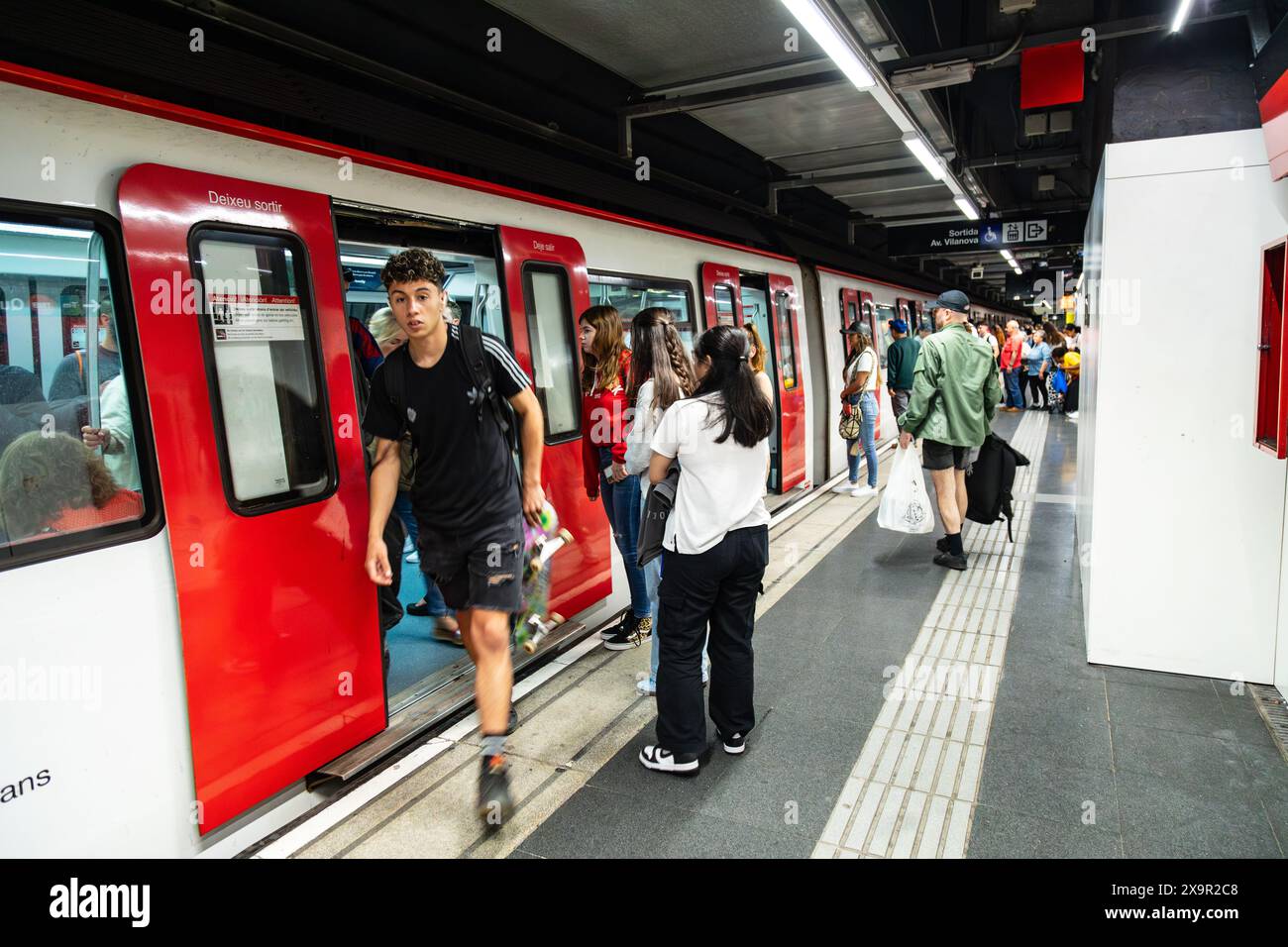 Subway train, Barcelona, Catalonia, Spain Stock Photo - Alamy