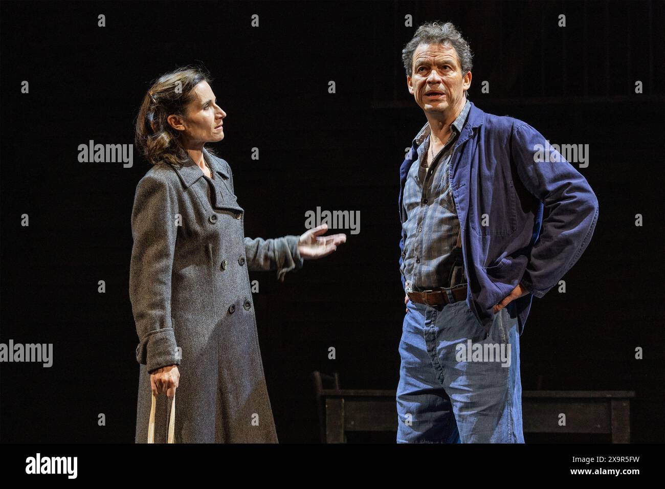 Kate Fleetwood (Beatrice), Dominic West (Eddie Carbone) in A VIEW FROM ...