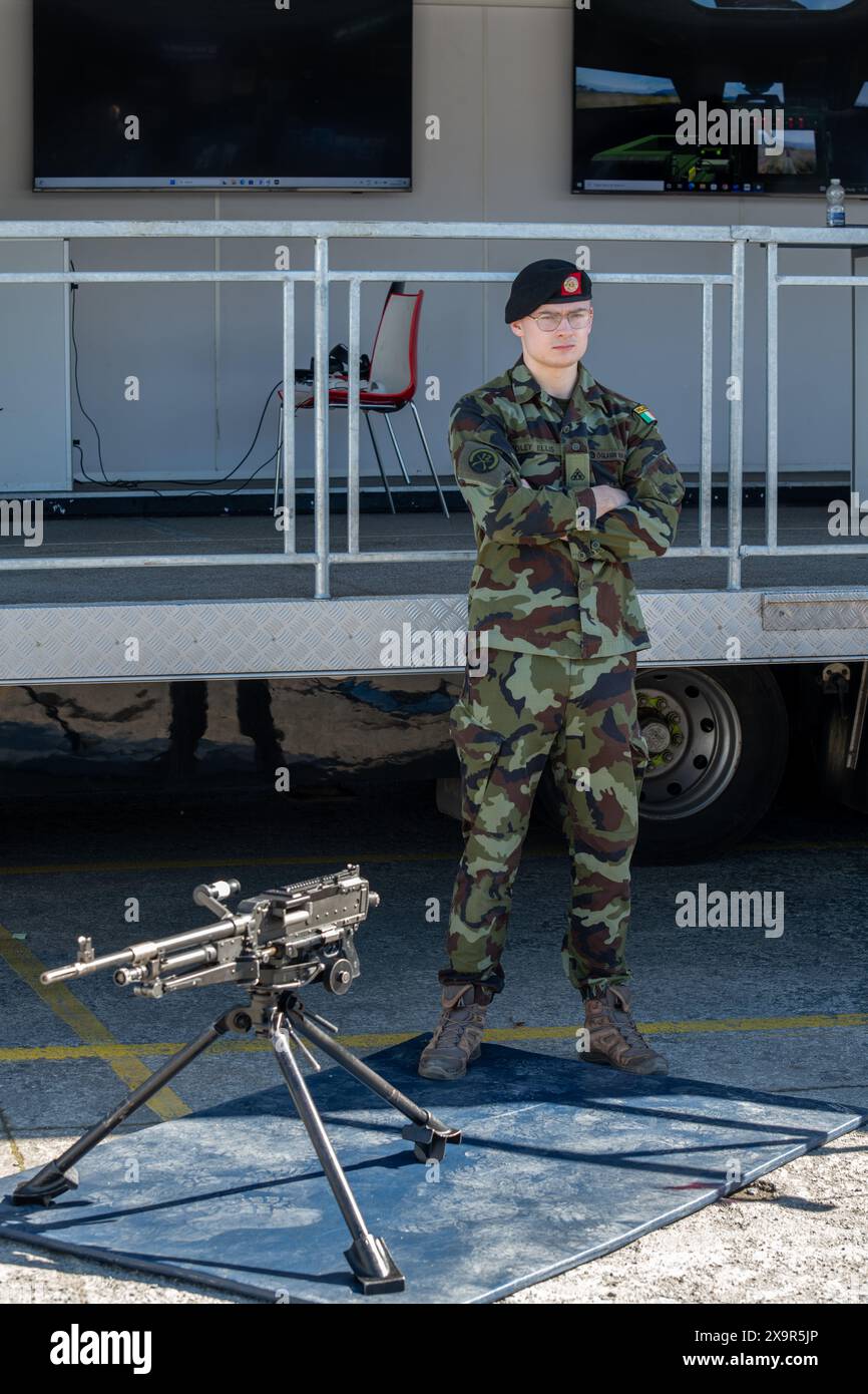 Irish defence forces uniform hi-res stock photography and images - Alamy
