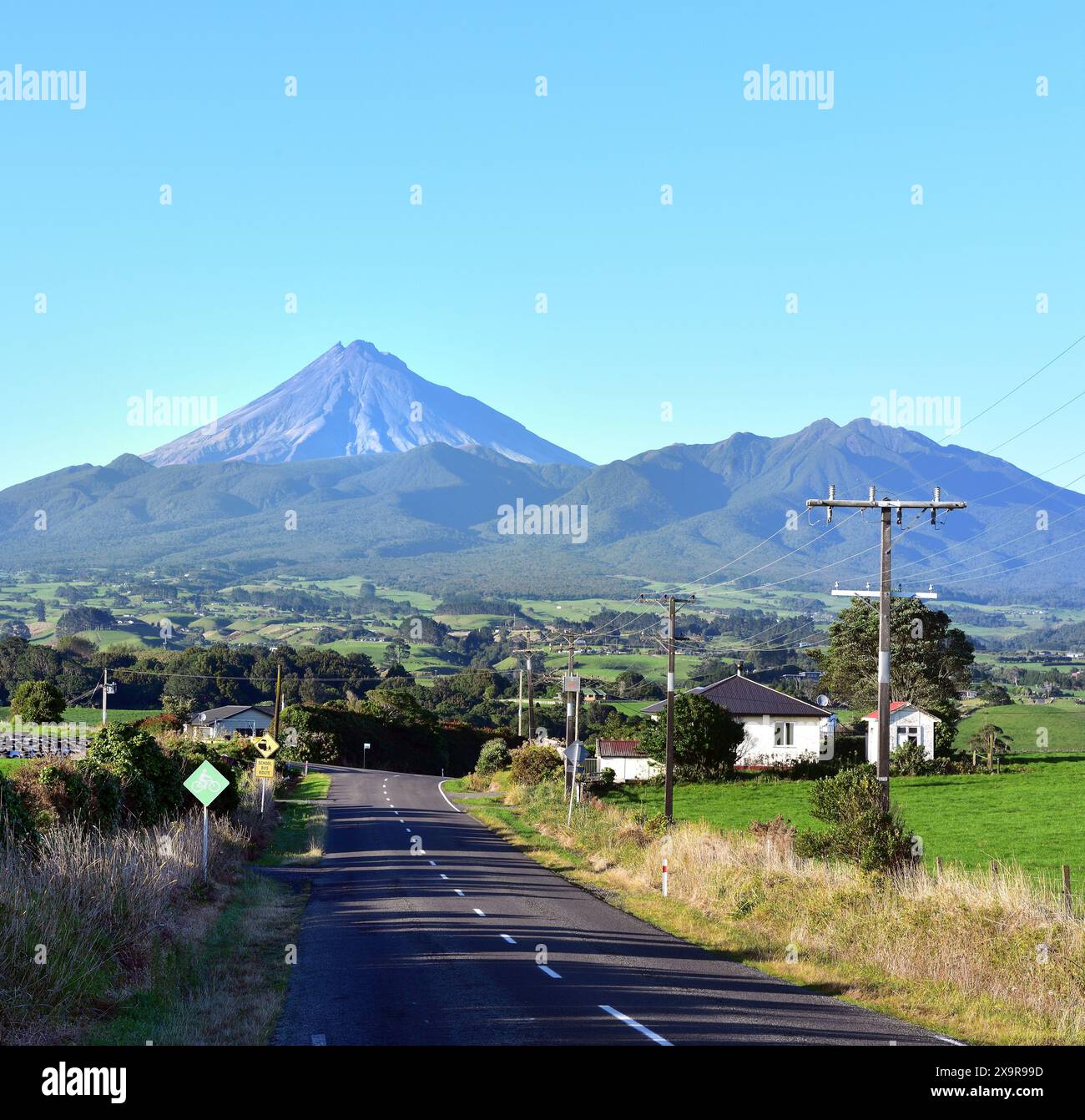 The stratovolcano of Mount Taranaki, New Zealand Stock Photo - Alamy