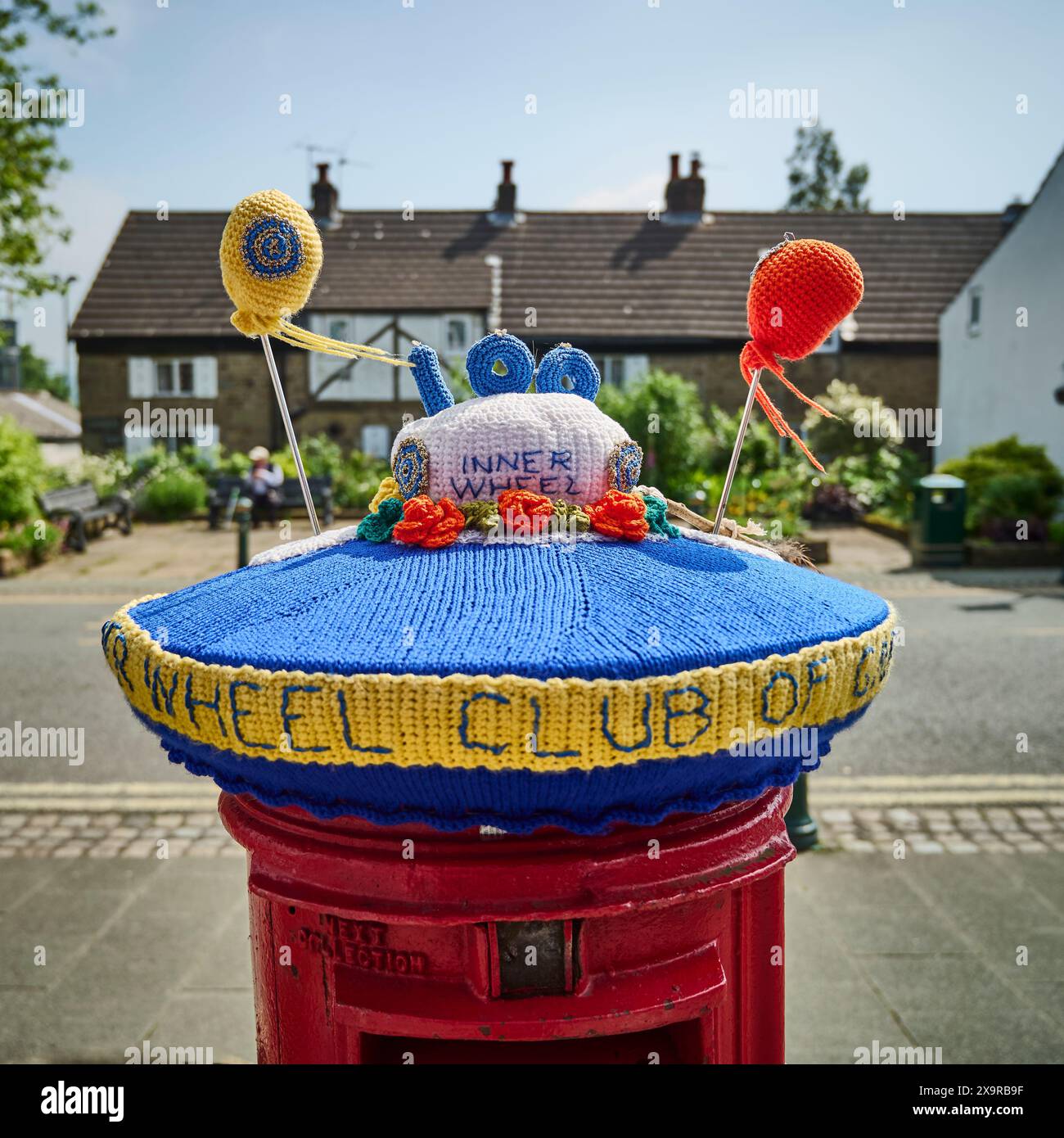 Garstang Inner Wheel Club 100th annivesary knitted cover on post box ...