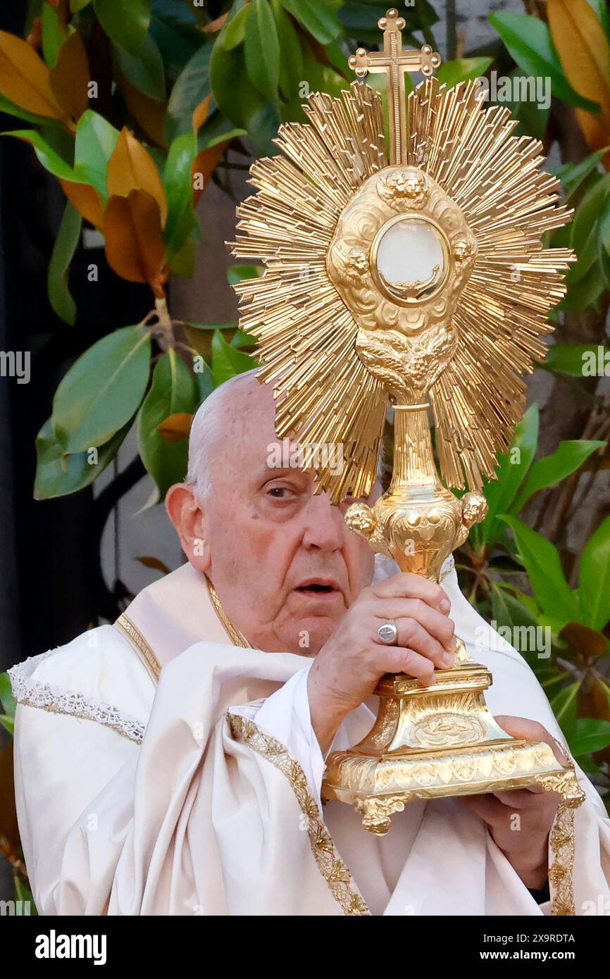 Rome, Italy. 02nd June, 2024. Pope Francis holds a monstrance ...