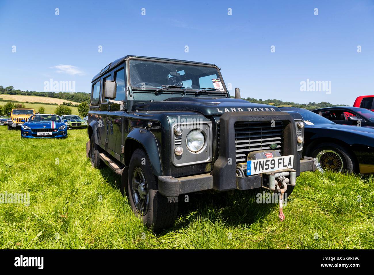 Defender grill hi-res stock photography and images - Alamy