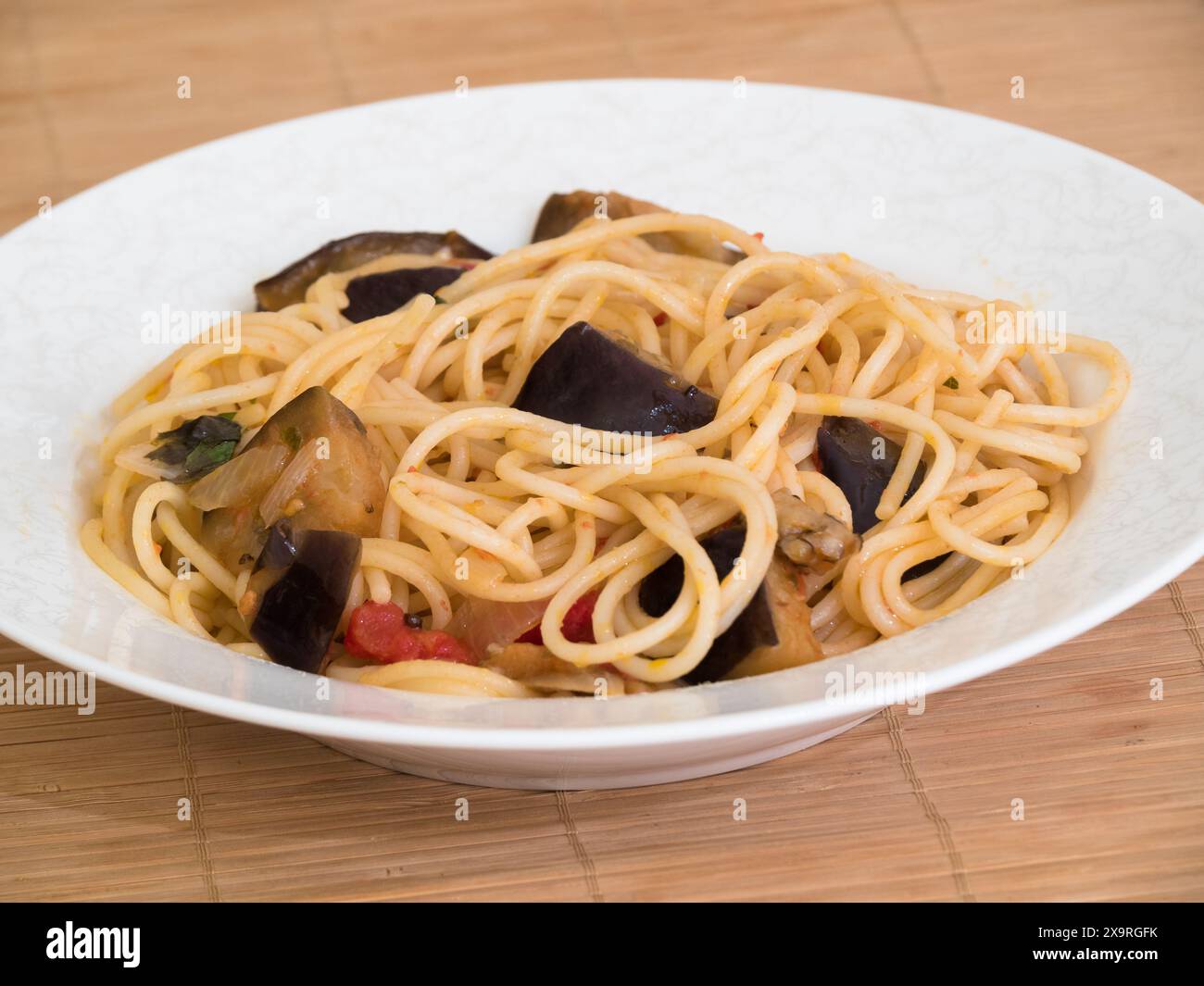 spaghetti alla norma Stock Photo - Alamy