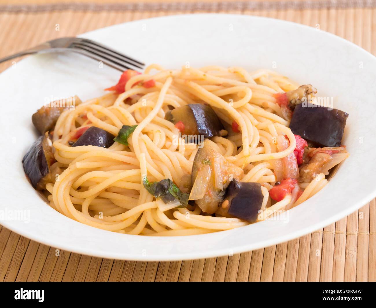 spaghetti alla norma Stock Photo - Alamy