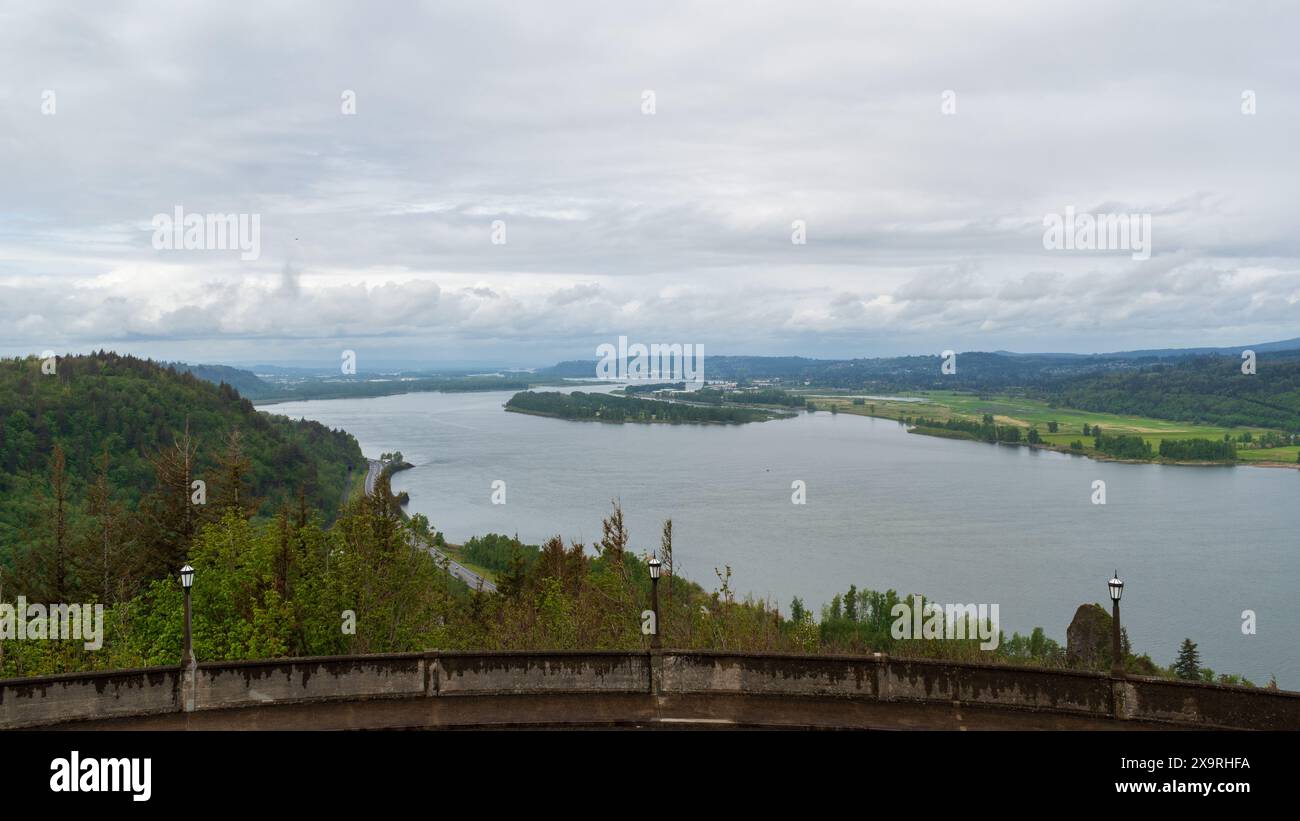 Foggy Rainy Day, Columbia River Gorge, Oregen, Washington, USA Stock ...