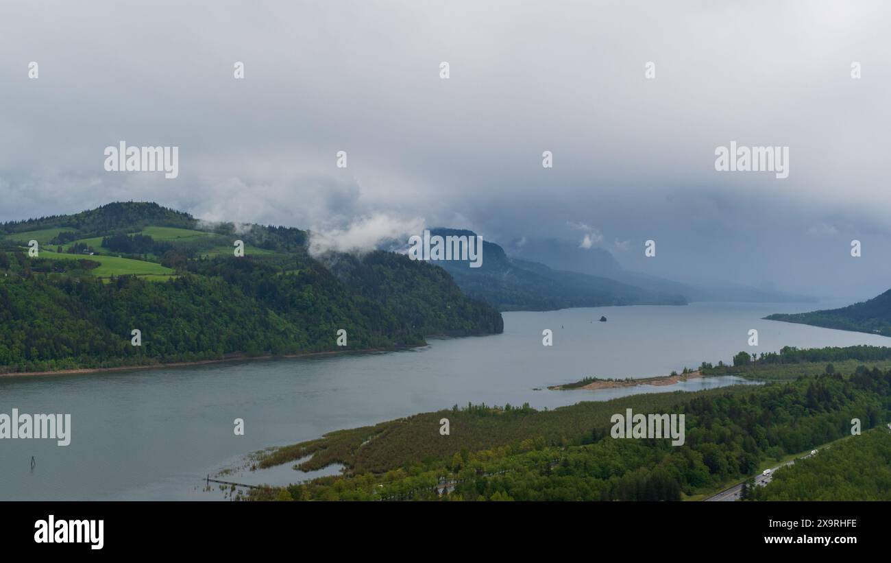 Foggy Rainy Day, Columbia River Gorge, Oregen, Washington, USA Stock ...