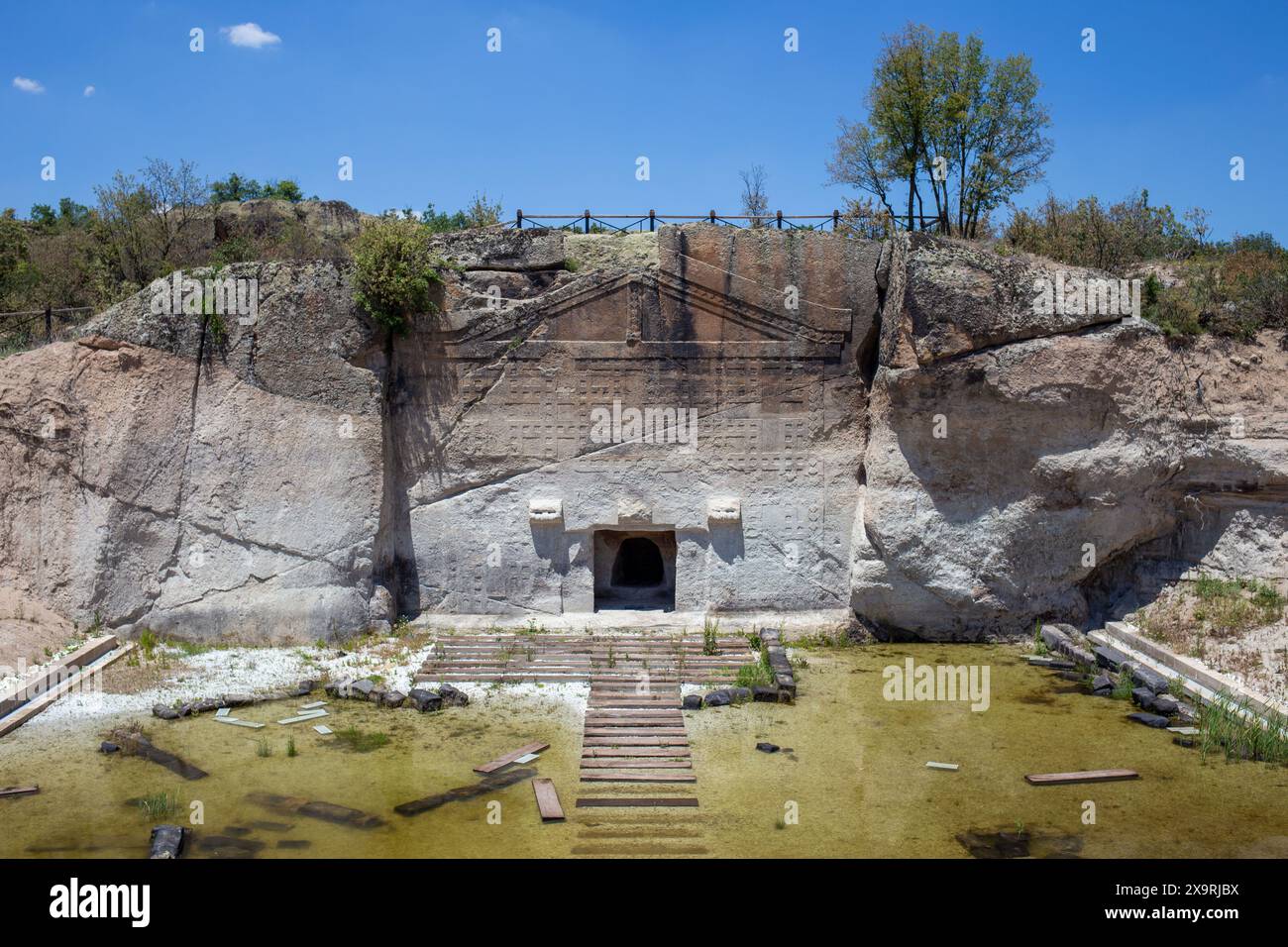 Yna triangle hi-res stock photography and images - Alamy