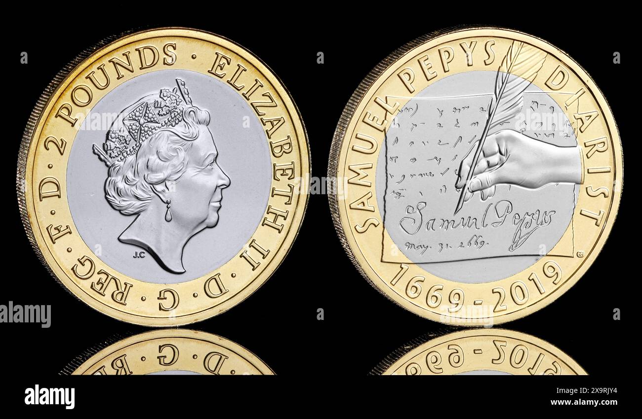 Bimetallic 2 pound coin obverse hi-res stock photography and images - Alamy