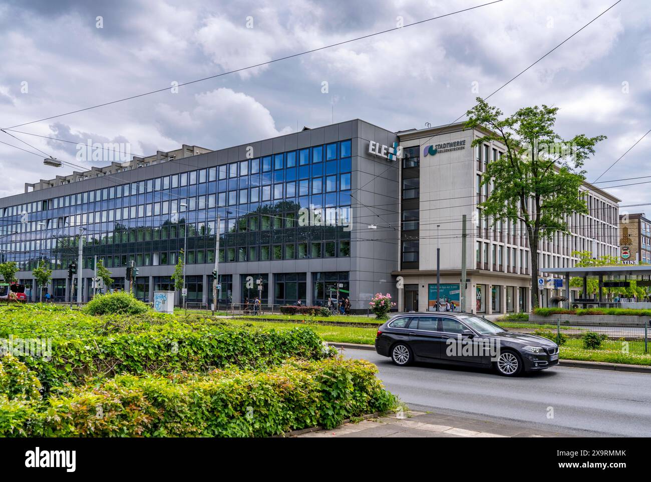 Verwaltungsgebäude, Firmensitz der ELE, Emscher Lippe Energie, an der Florastraße, Gelsenkirchen ...