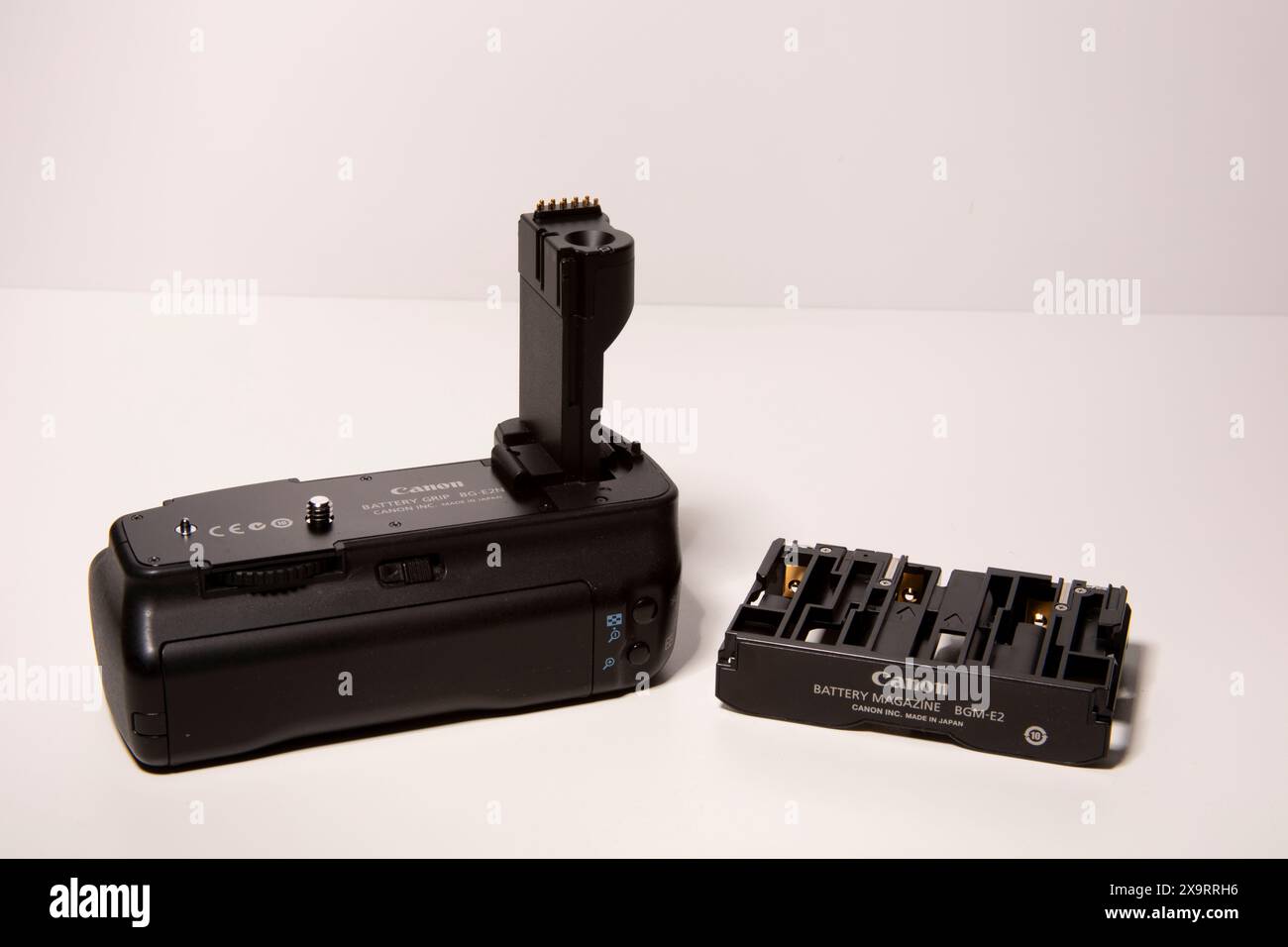 Canon BG-E2N Vertical Camera Grip with BGM-E2 AA Battery Holder Stock ...