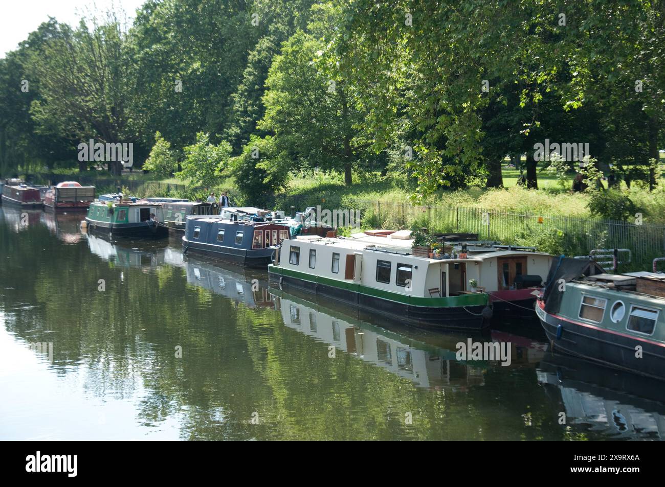 Houseboats and Barges on The Regents Canal at Victoria Park, Bow, East ...