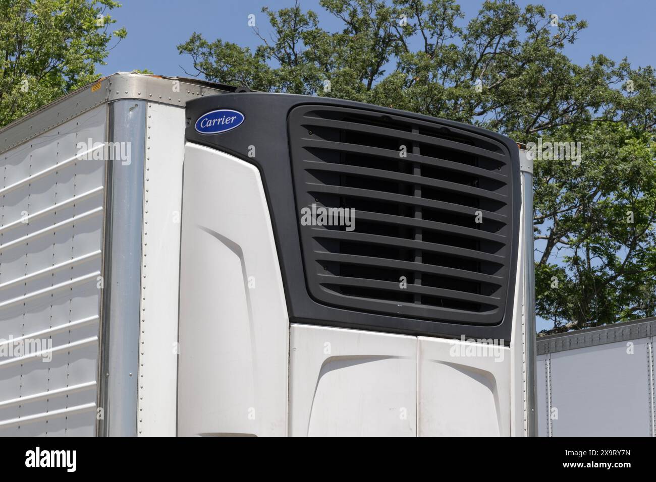 Huber Heights - May 31, 2024: Carrier Transicold Trailer Refrigeration ...