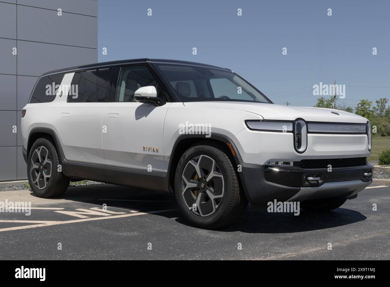 Indianapolis - May 30, 2024: Rivian R1S SUV display. Rivian offers the ...