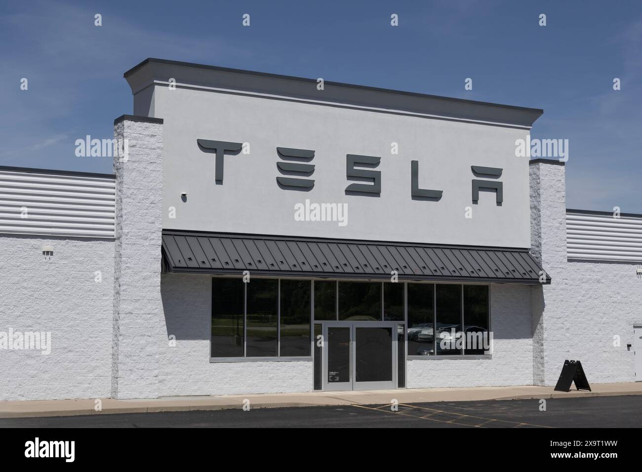 Moraine - May 31, 2024: Tesla EV electric vehicle Service Center. Tesla ...
