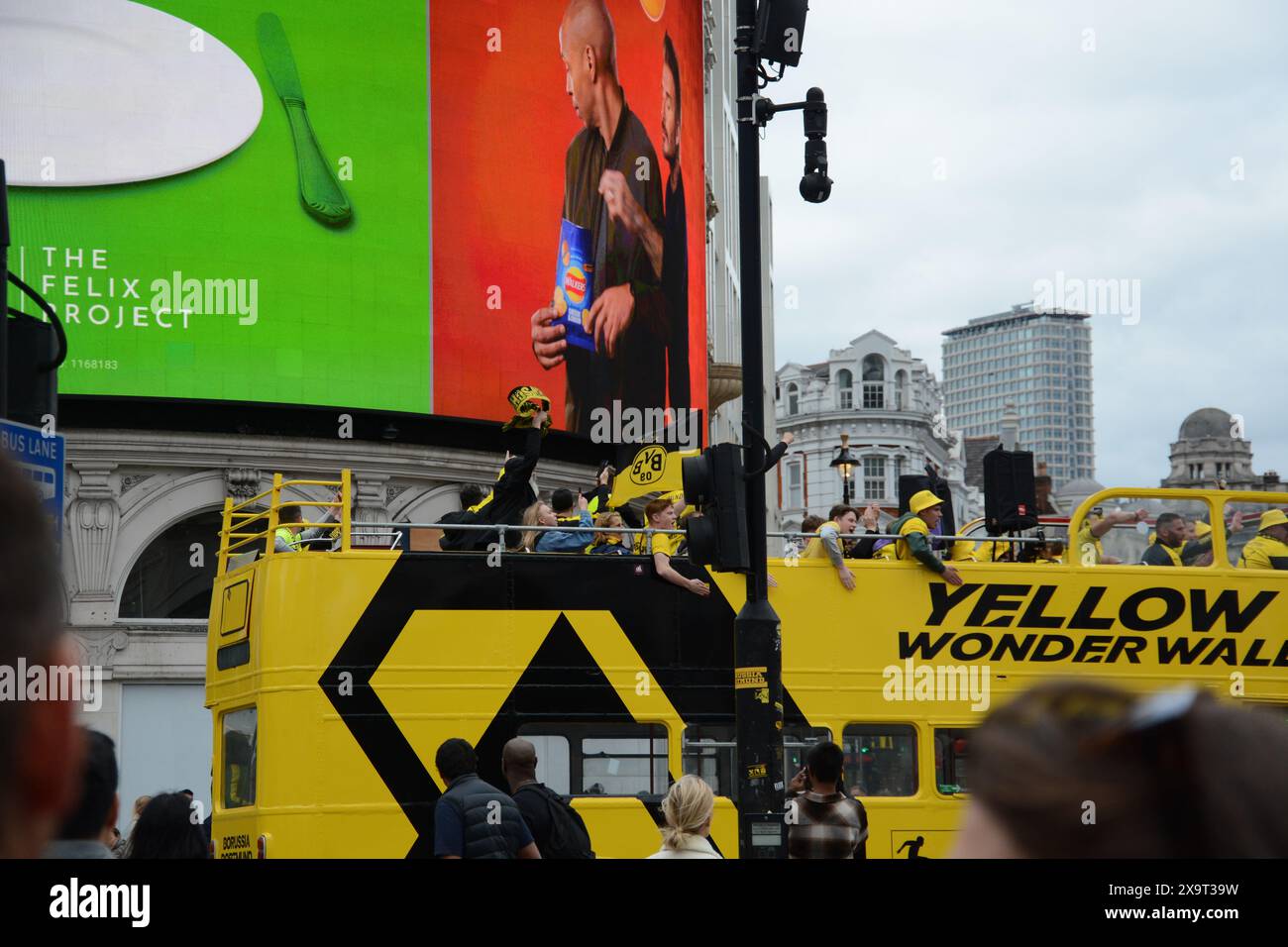 BVB - Dortmund fans travel through central London on a Yellow Wonder ...