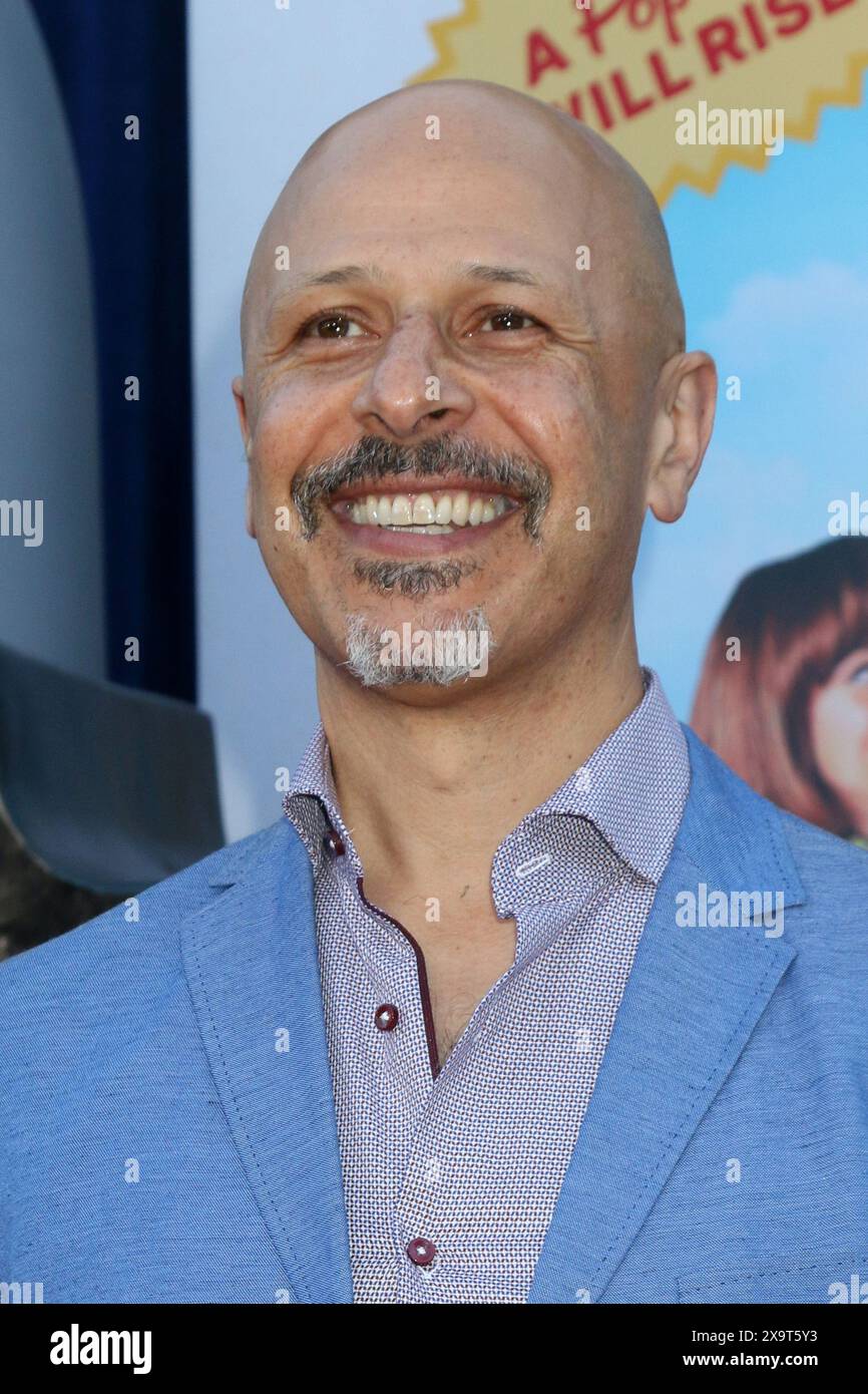 Unfrosted Premiere at the Egyptian Theater on April 30, 2024 in Los ...