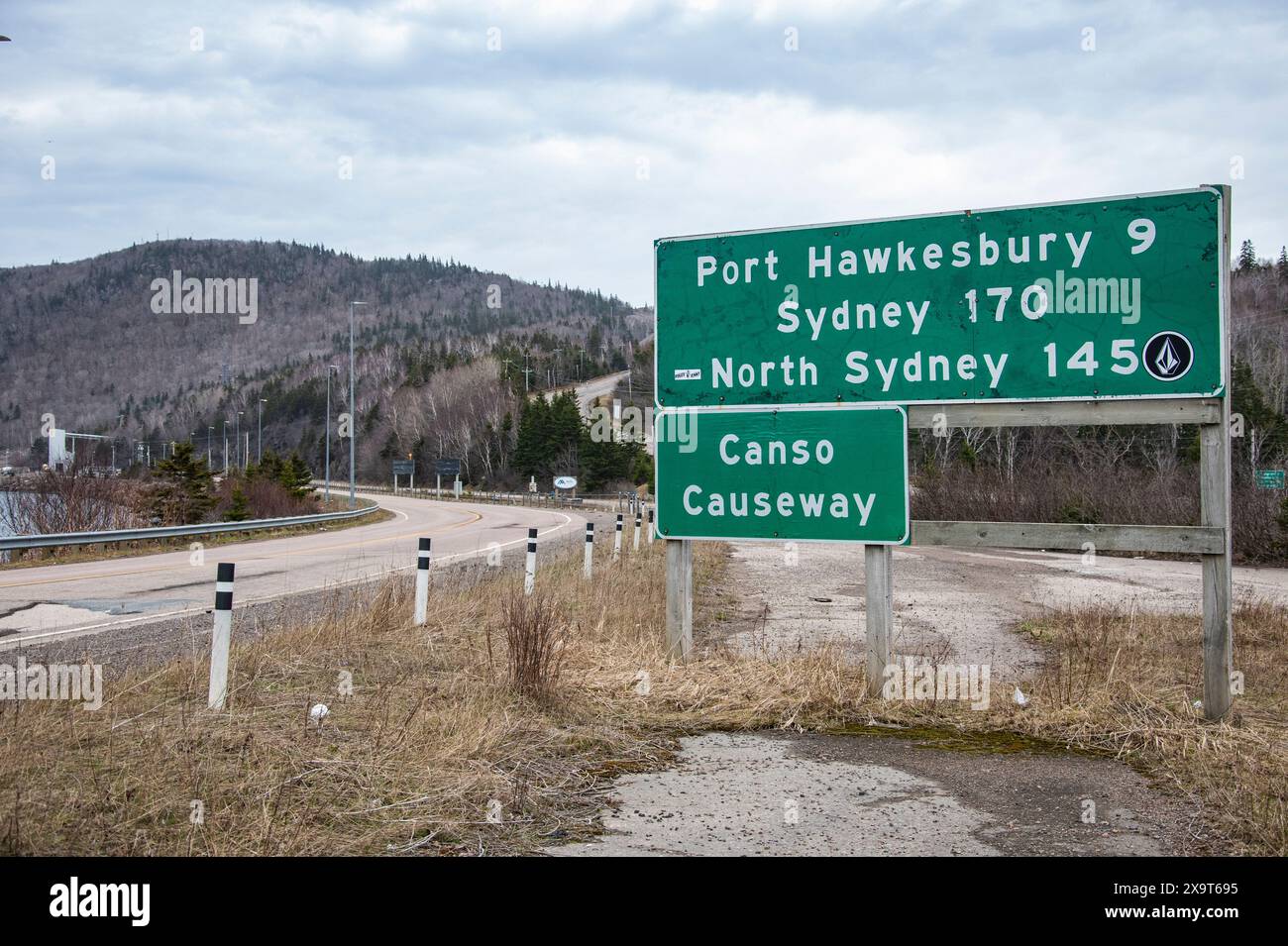Highway signs on the Canso Causeway in Port Hastings, Nova Scotia ...