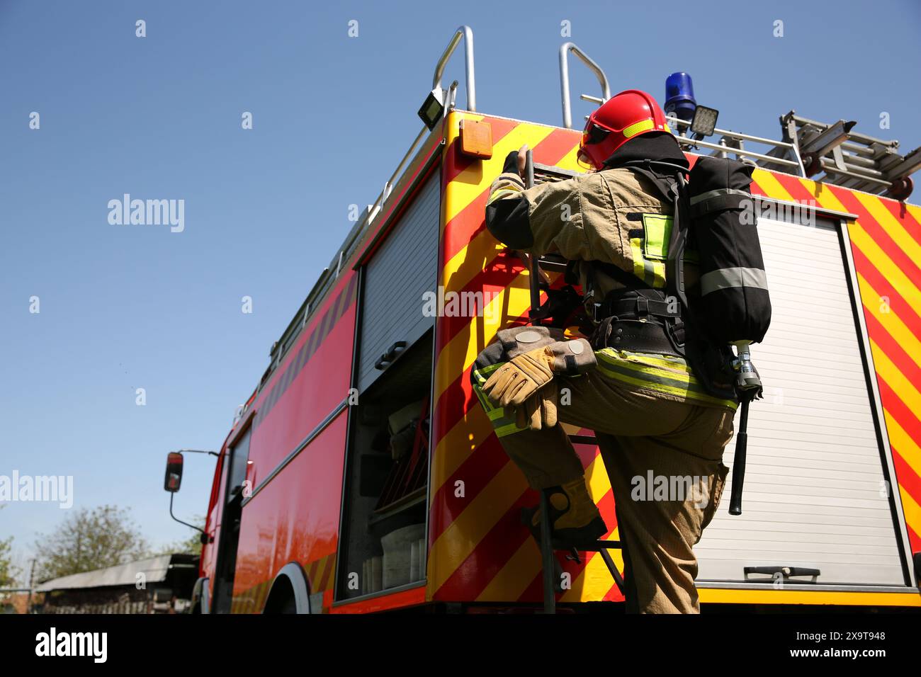 Back view fire truck hi-res stock photography and images - Alamy