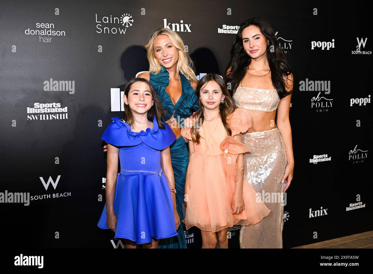 Penelope Earle, from left, Alix Earle, Izabel Earle and Ashtin Earle ...