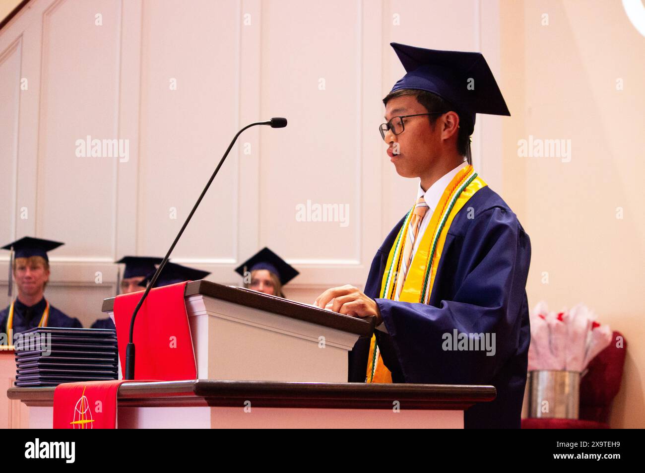 student speaking at graduation Stock Photo - Alamy