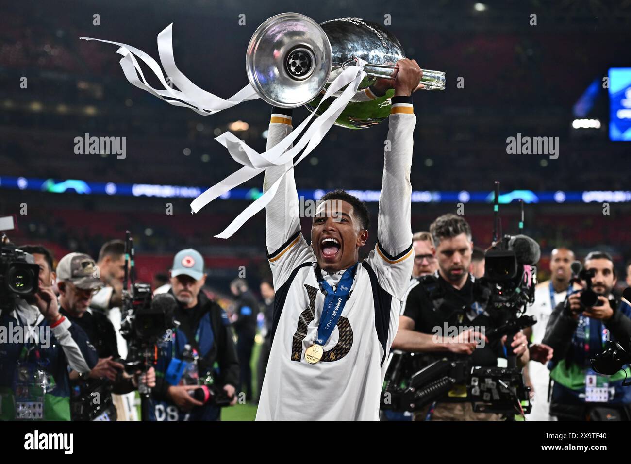 LONDON, ENGLAND - JUNE 1: Jude Bellingham of Real Madrid celebrates ...