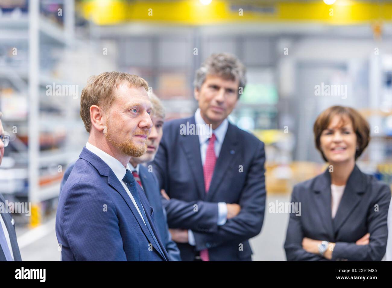 Minister President Michael Kretschmer visited TRUMPF Sachsen SE in ...