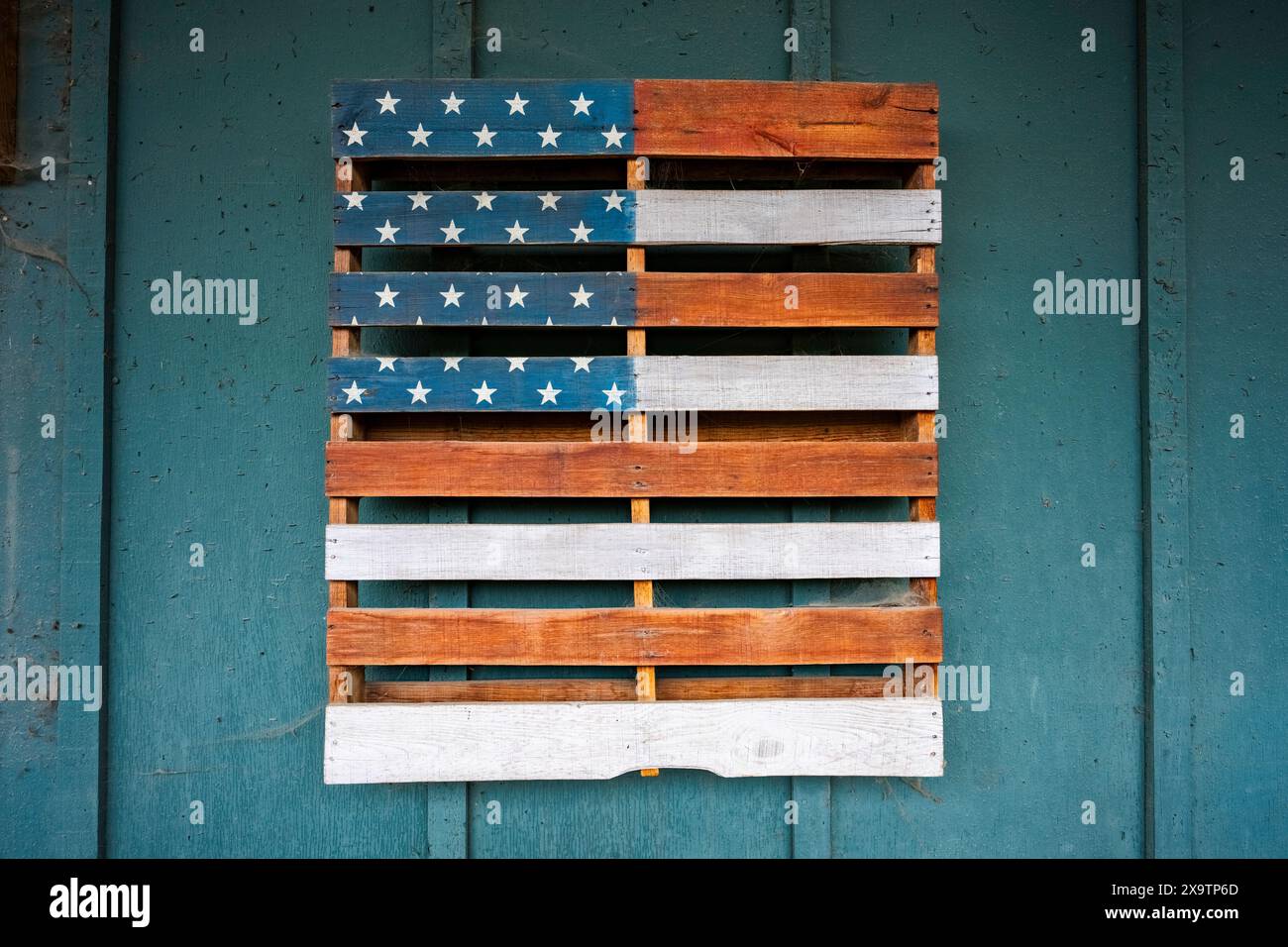 American Flag painted Wooden Pallet Stock Photo - Alamy