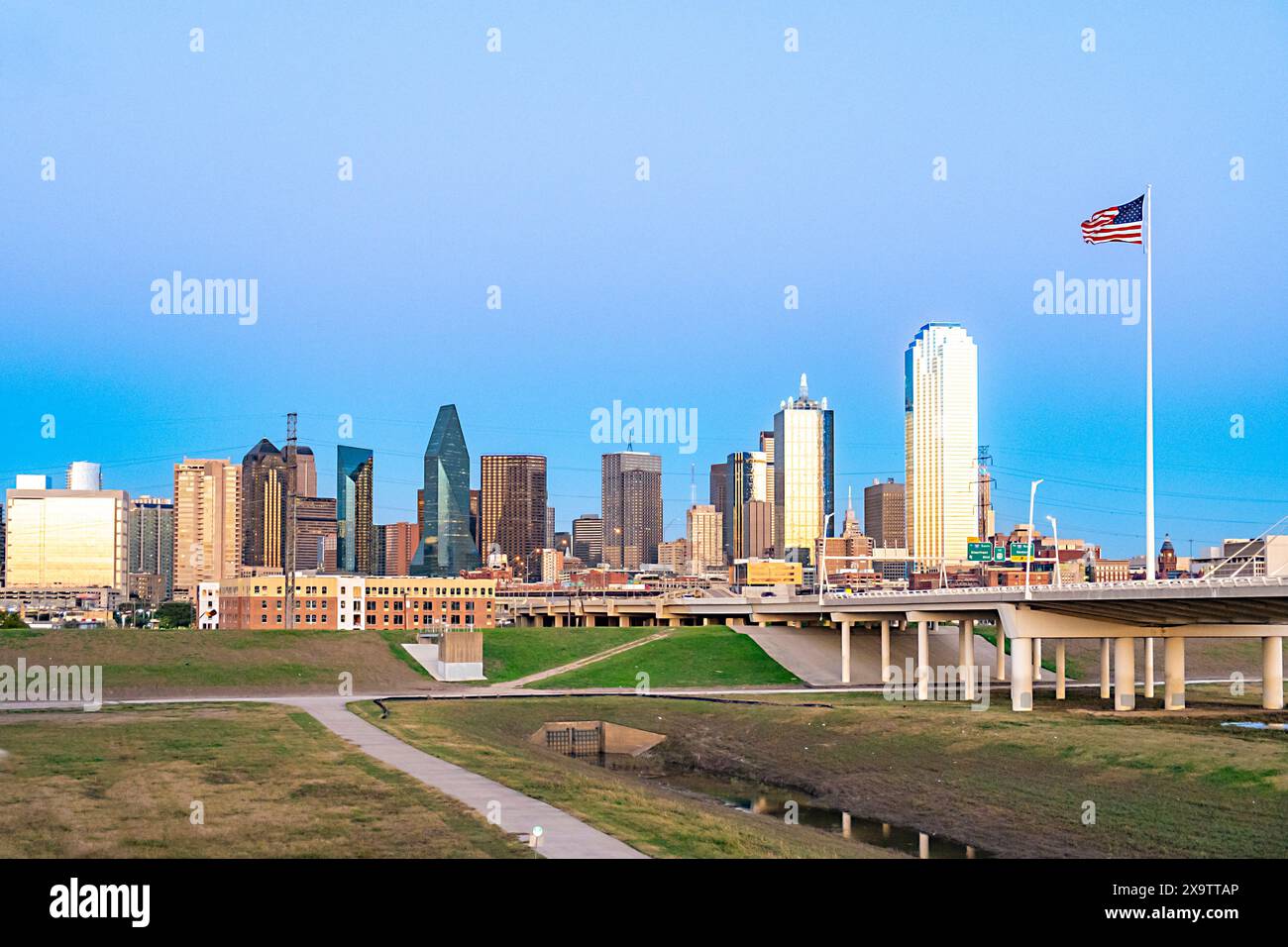 Sunset on margaret bridge hi-res stock photography and images - Alamy