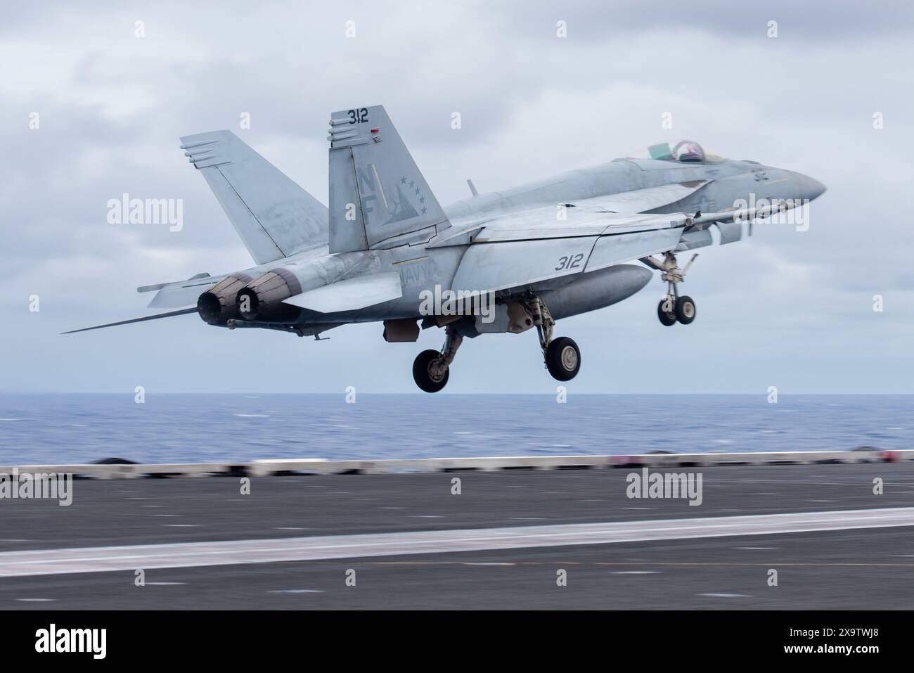 221202-N-UF592-1077 PHILIPPINE SEA (Dec. 2, 2022) An F/A-18E Super ...