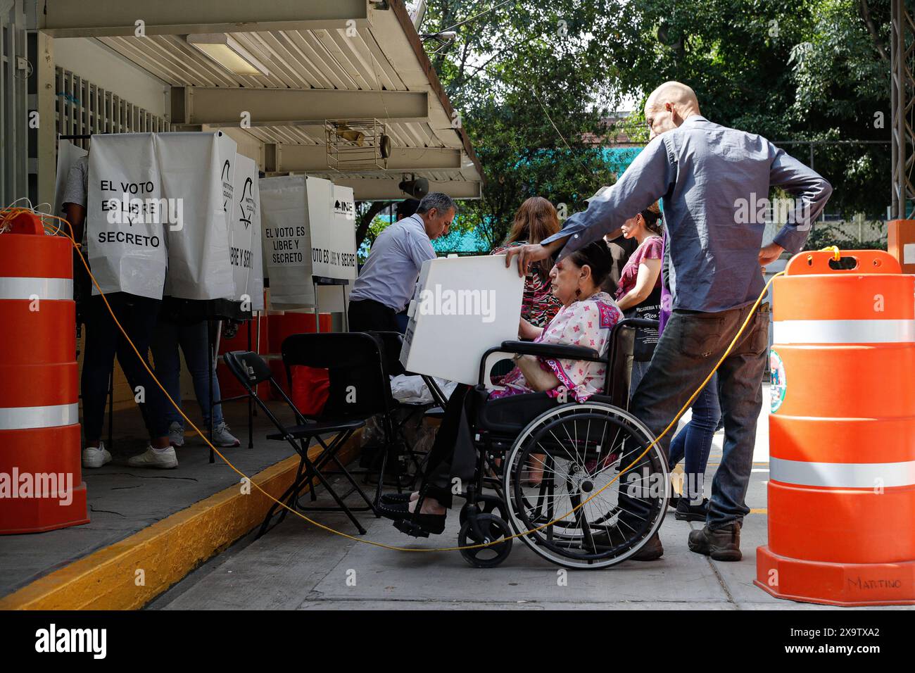 2024 Mexico s General Elections Mexican citizens attend at polling ...