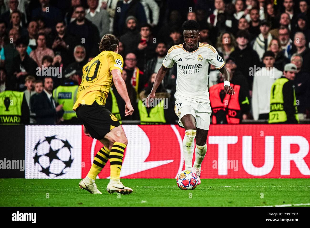 Marcel Sabitzer (Borussia Dortmund, #20), Vinicius Junior (Real Madrid ...