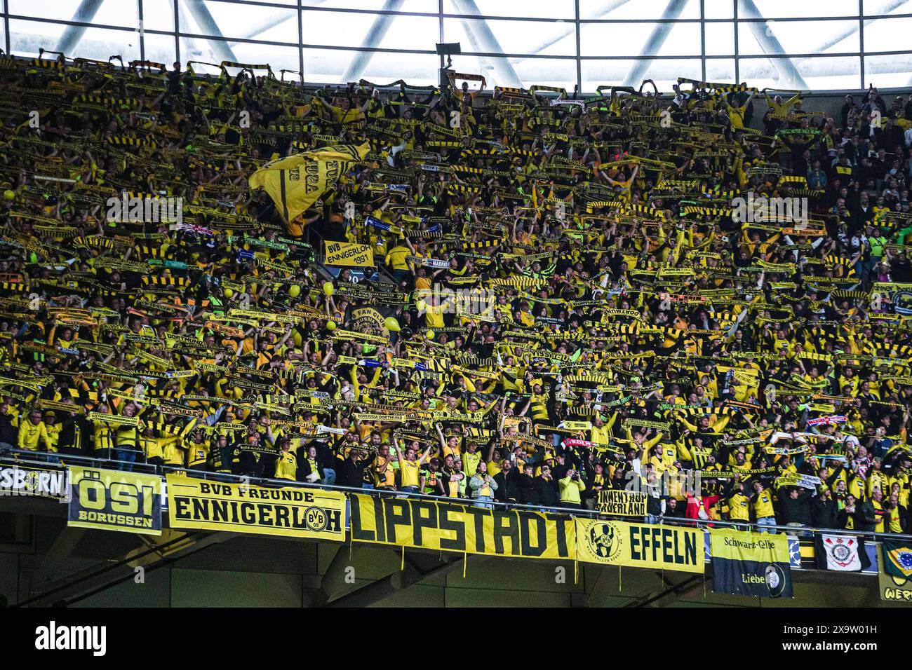 Fans/Ultras Borussia Dortmund ENG, Borussia Dortmund vs. Real Madrid ...
