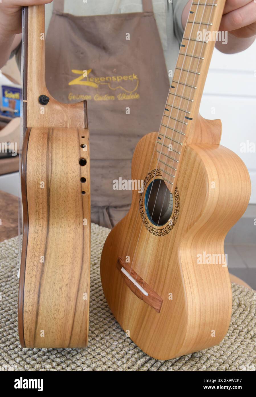 Ukulele manufacturer hi-res stock photography and images - Alamy