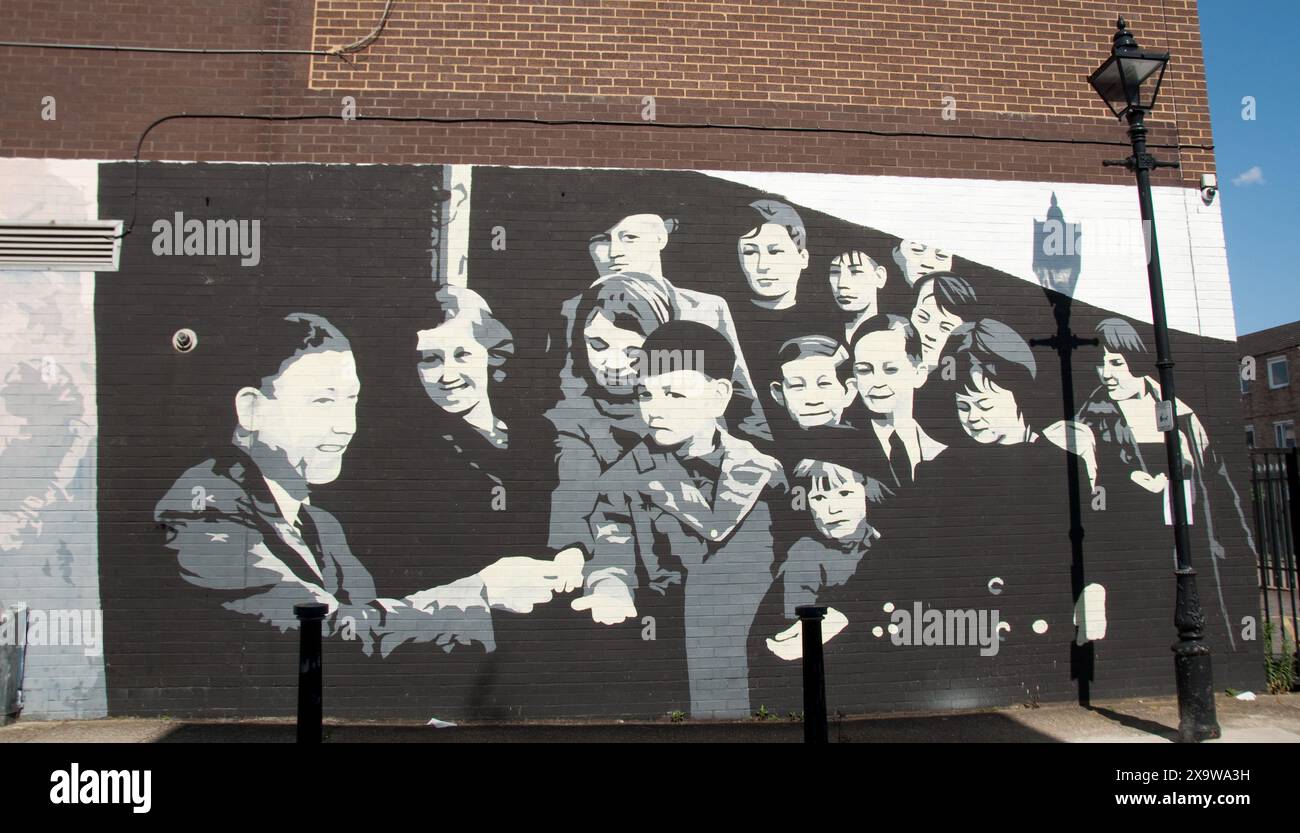 Street art, Wall painting, graffiti, Dane Place, Bow, East London ...