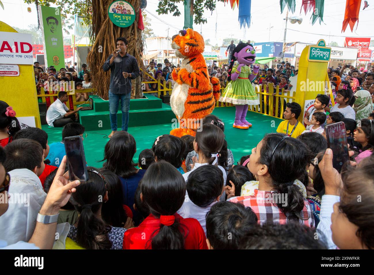Bangla puppet hi-res stock photography and images - Alamy