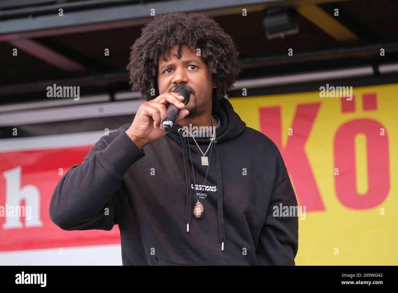 The musician Molley at the rally in the Deutzer Werft under the motto ...