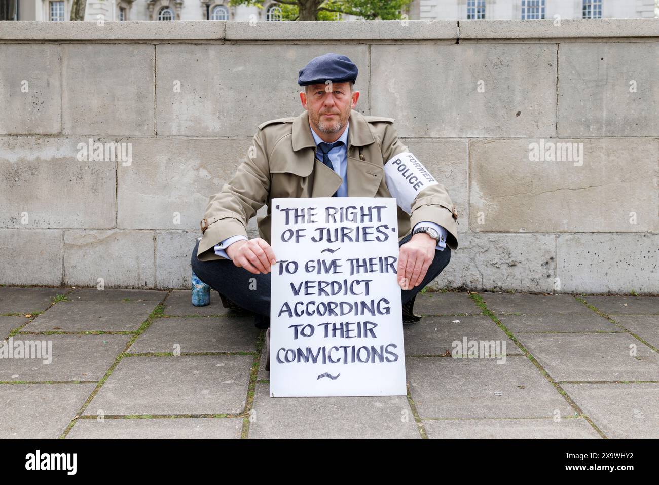 Ex psychiatrist hi-res stock photography and images - Alamy