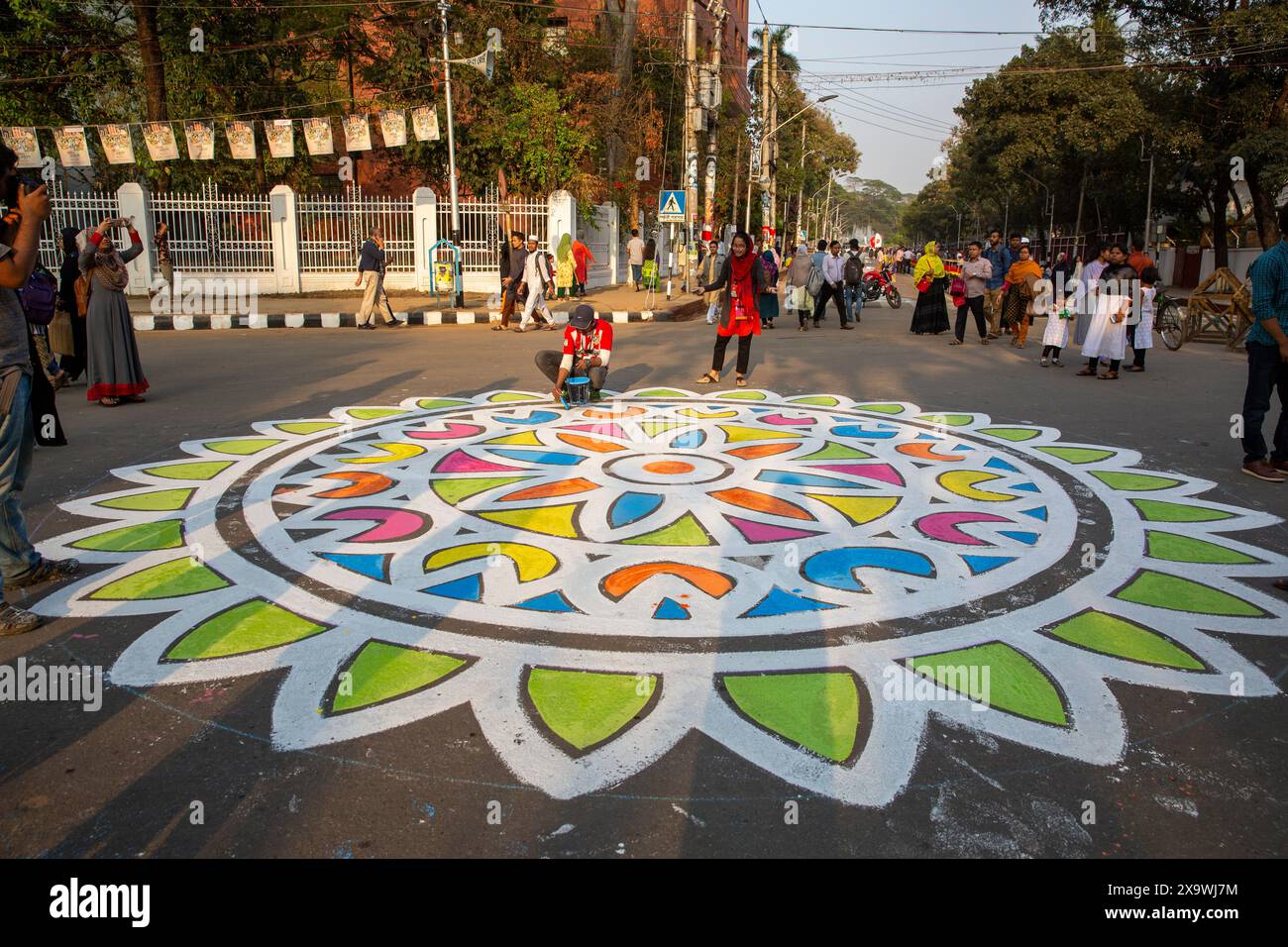 Students from the Fine Arts Faculty of Dhaka University paint colorful ...