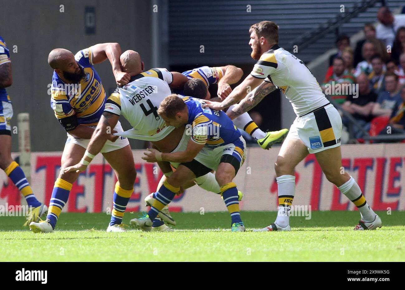 Pic shows: Rob Burrow in action Rugby League Challenge Cup Final Leeds ...
