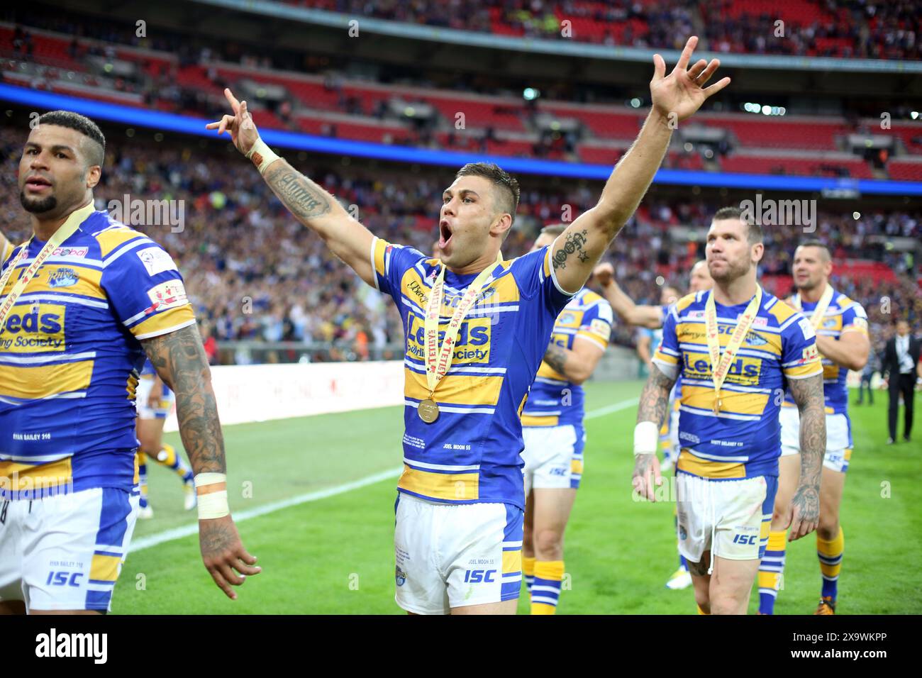 Rob burrow challenge cup hi-res stock photography and images - Alamy
