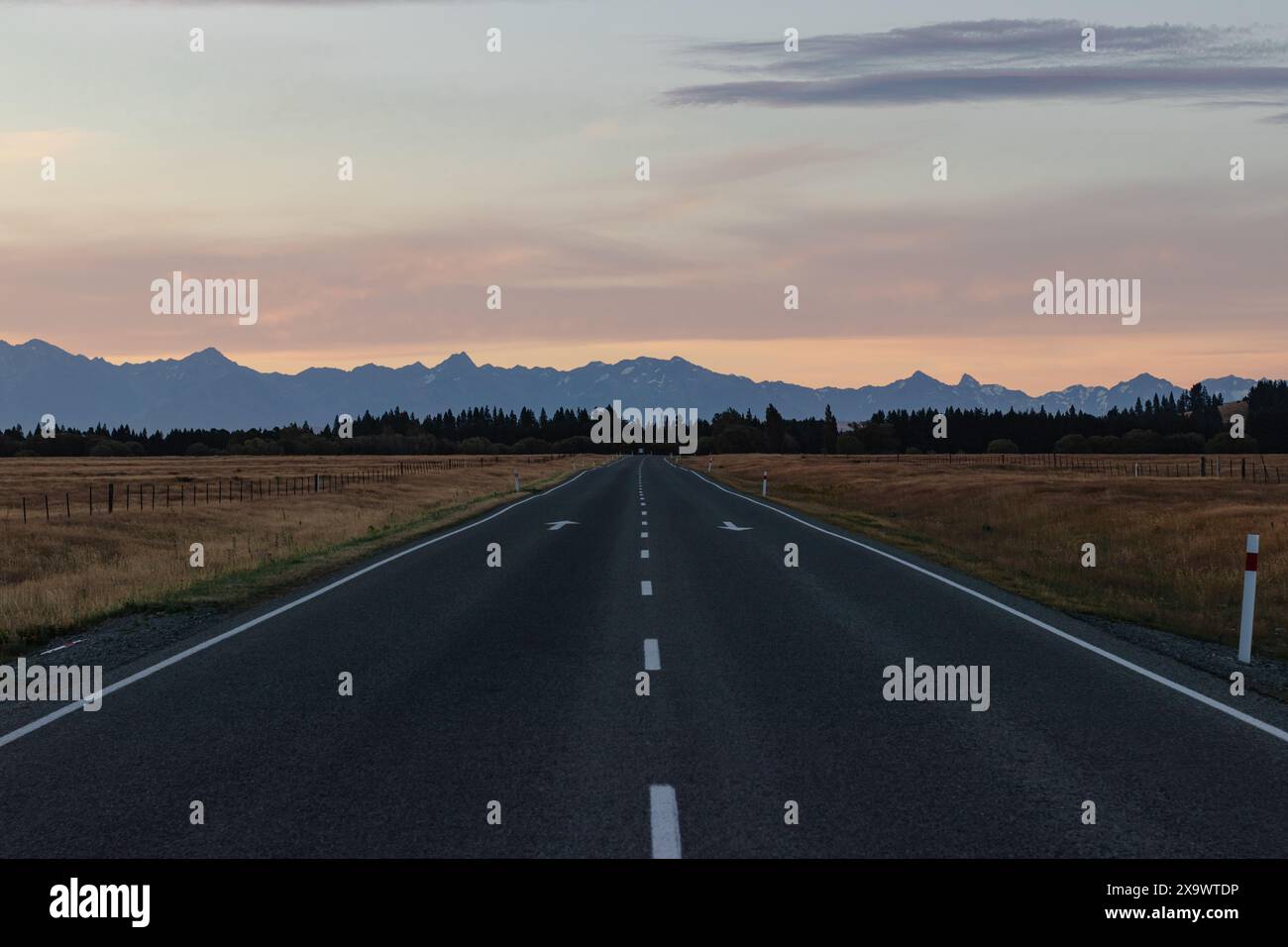 Open stretch road hi-res stock photography and images - Alamy