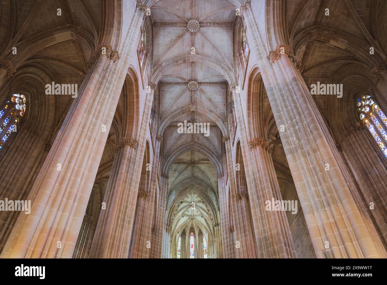 Portugal Batalha - 17 mai , 2024: Inside the Majestic Batalha Monastery ...