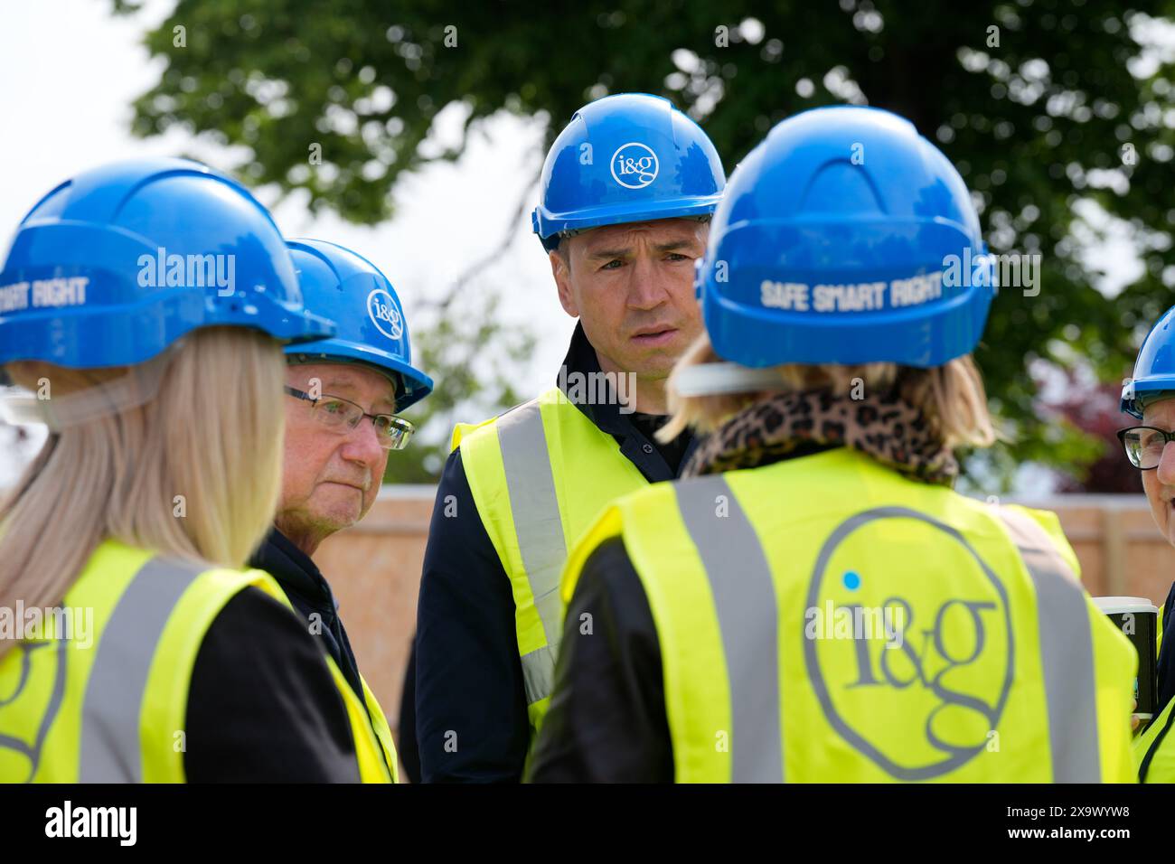 Geoff Burrow (left), Rob Burrow's father, and Kevin Sinfield, an ...